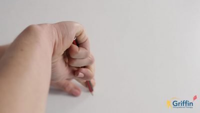 Handwriting - what does a 'good' pencil grasp look like - Kim Griffin